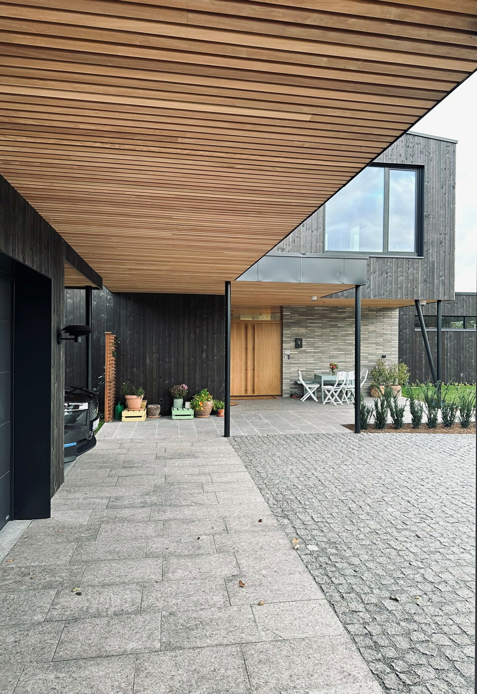 Moderne og funksjonell villa med Superwood kledning